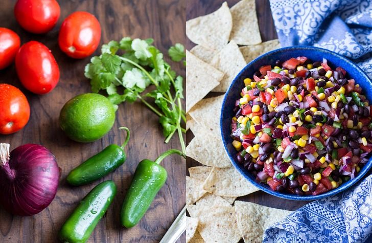 Scoop Up These 10 Deliciously Creative Salsa Recipes! - Forkly