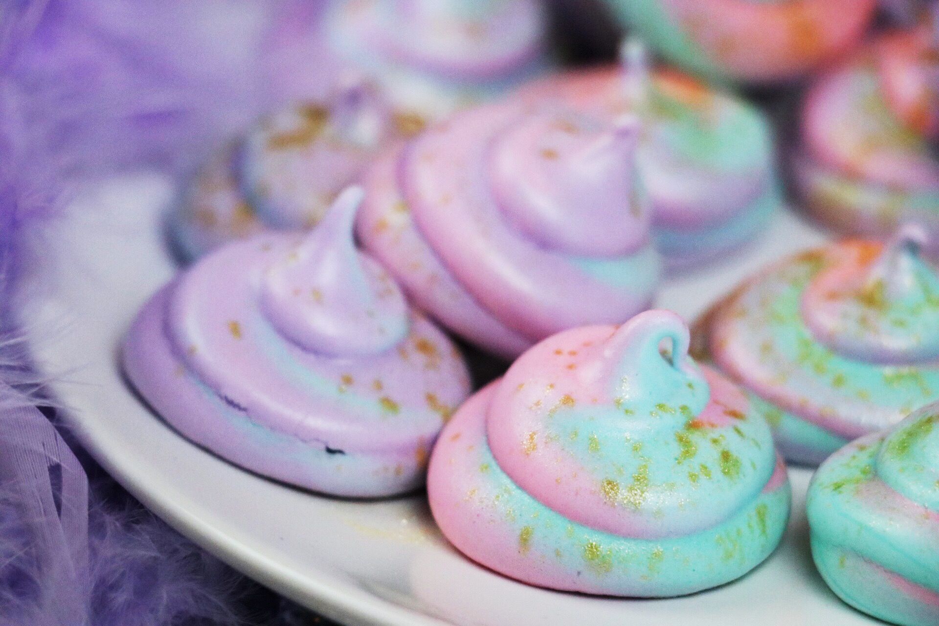 Easy Unicorn Poop Meringues ? ? - Forkly