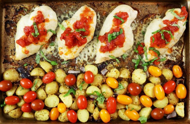 Easy Sheet Pan Bruschetta Chicken Dinner - Forkly