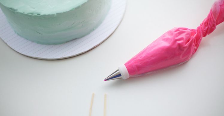 Food Hack: Cake Decorating With Toothpicks! - Forkly
