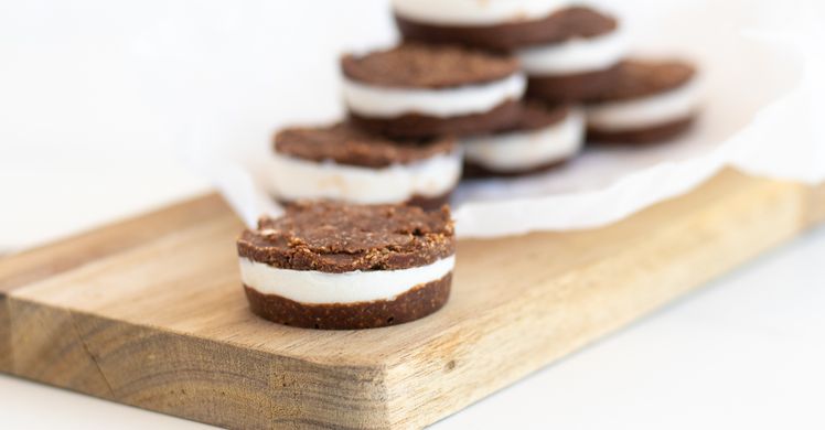 Creamy Keto OREO Cookies and Cream Fat Bombs - Forkly