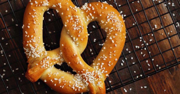 Auntie Anne's Is Selling DIY At-Home Pretzel Kits So You Can Make Their ...
